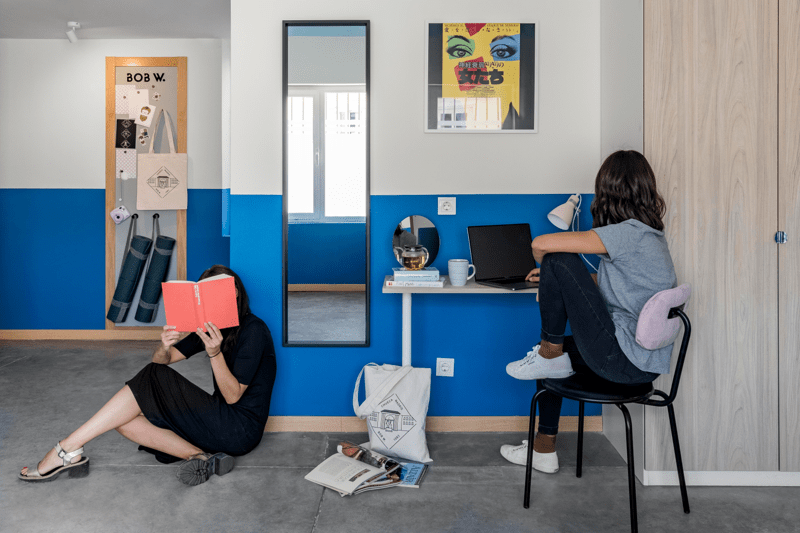 GET THE BEST OF BOTH WORLDS WITH BOB W. - Bob W.